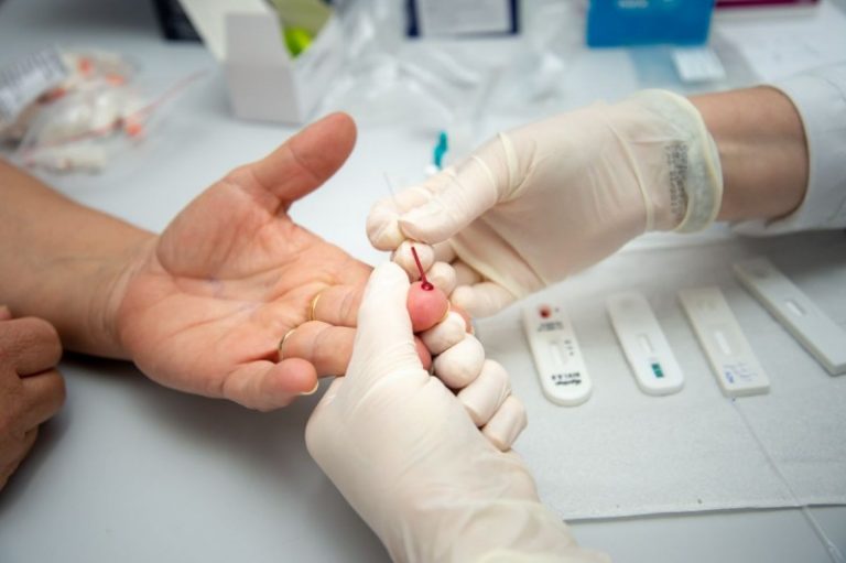 Joaçaba oferece testes rápidos de HIV, Sífilis, Hepatite B E C – Rádio ... Joaçaba oferece testes rápidos de HIV, Sífilis, Hepatite B E C – Rádio ...